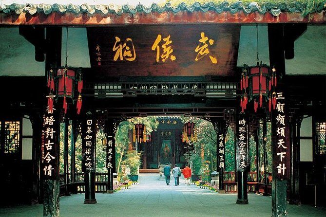 Private Day Tour: Chengdu Wuhou Temple, Jili and Dujiangyan Irrigation System - Who Will Love This Tour?