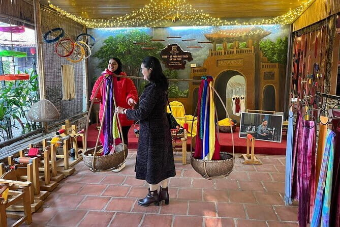 Private Day Trip Discover Van Phuc Silk,Duong Lam Ancient Village - Who Will Love This Tour?