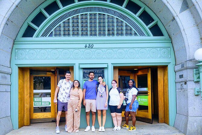 Private Downtown Chicago TV and Movie Sites Guided Walking Tour - FAQ