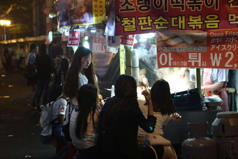 Private evening at leisure in Seoul with an English-speaking guide - Exploring Seoul’s Nightscape: What to Expect