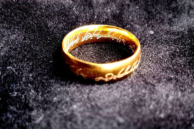 PRIVATE Full Day Lord of the Rings and Weta including keepsake - Key Points