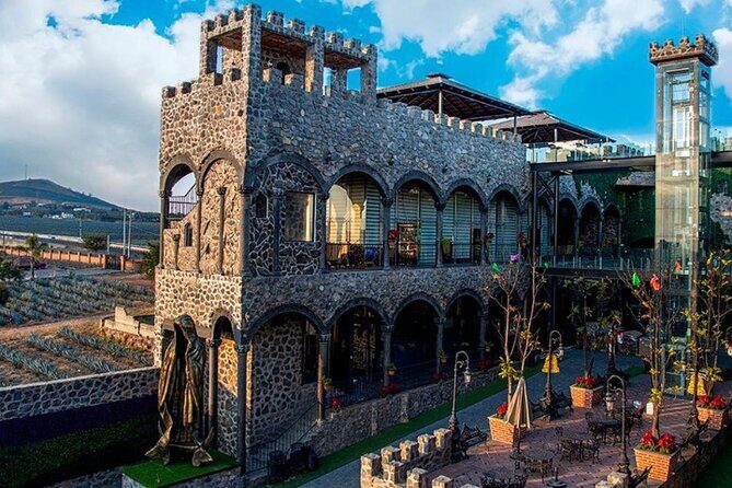 Private Full-Day Tour to Tequila Visiting El Castillo de Tequila - Free Time in Tequila Pueblo Mágico