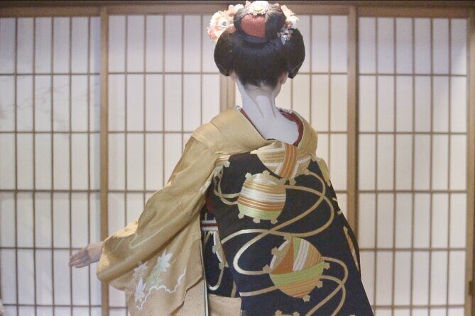 Private Geisha show with Maiko, an apprentice Geisha - Why This Tour Stands Out