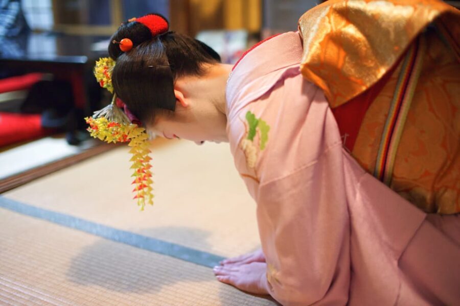 Private geisha show with Maiko, an geisha apprentice - Who Should Consider This Tour?