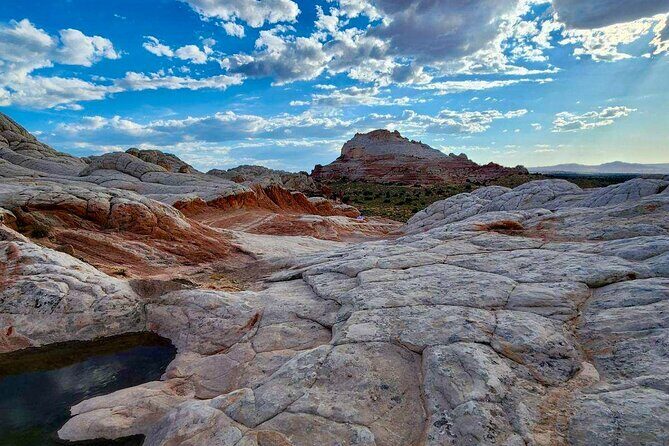 Private Guided Hike through White Pocket Off Road Activity - The Guide and the Experience