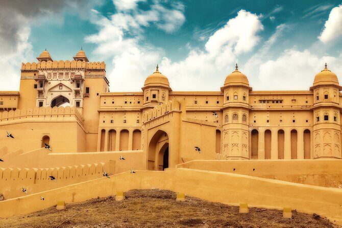Private Guided Jaipur Tour: Amber Fort,City Palace, Water Palace - Detailed Breakdown of the Itinerary