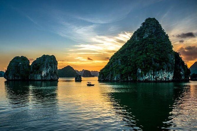 Private Ha Long bay day trip(From Hanoi city or Halong harbour) - A Closer Look at the Experience
