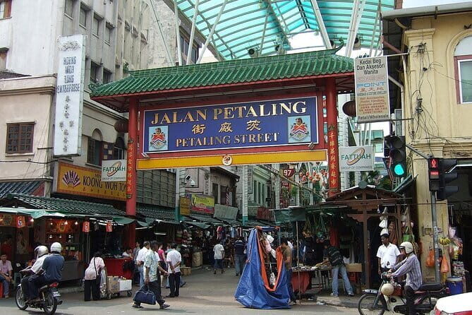 Private Half-day Kuala Lumpur City Tour With Local Lunch *25* - Detailed Breakdown of the Itinerary
