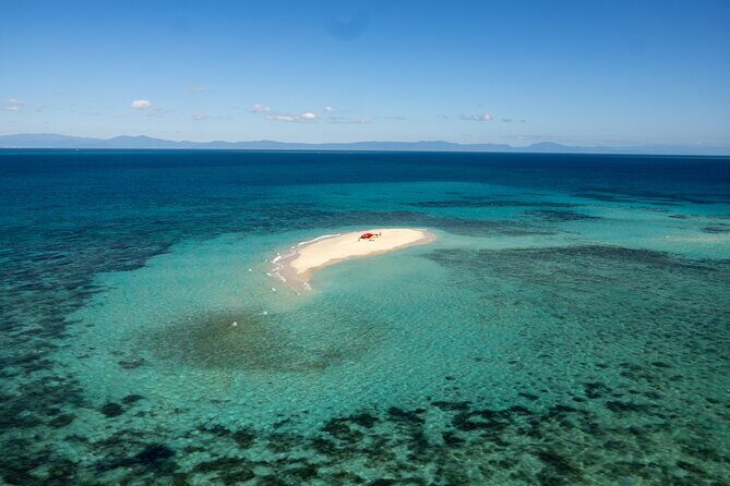 Private Helicopter Tour: Reef Island Snorkeling and Gourmet Picnic Lunch - Who Should Consider This Tour?