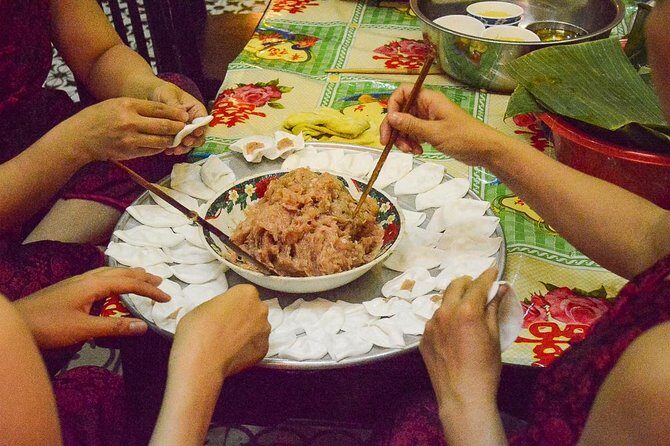 Private HoiAn Ancient Town Night Market Street food tour by Night - A Detailed Look at What Makes This Tour Stand Out