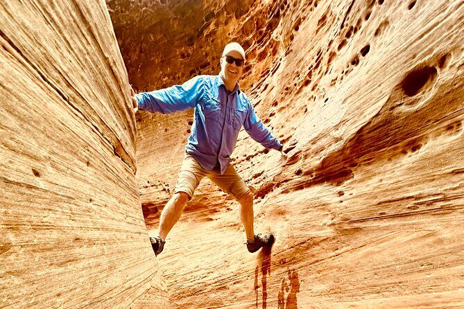 Private Jeep Ride to Explore Slot Canyons and Rock Formations - An Introduction to an Authentic Southwestern Adventure