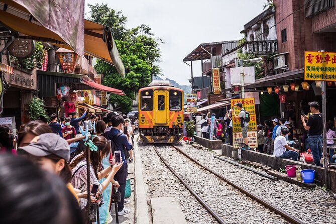 [Private] Jiufen Village & Shifen Town from Taipei with Pickup - The full experience: a detailed look at the tour