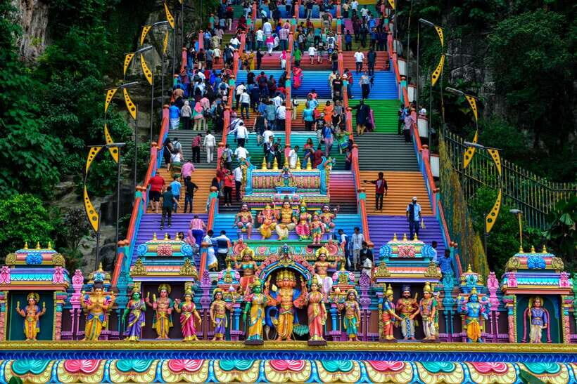 Private KL City Tour with Petronas Twin Towers & Batu Caves - How the Tour Works
