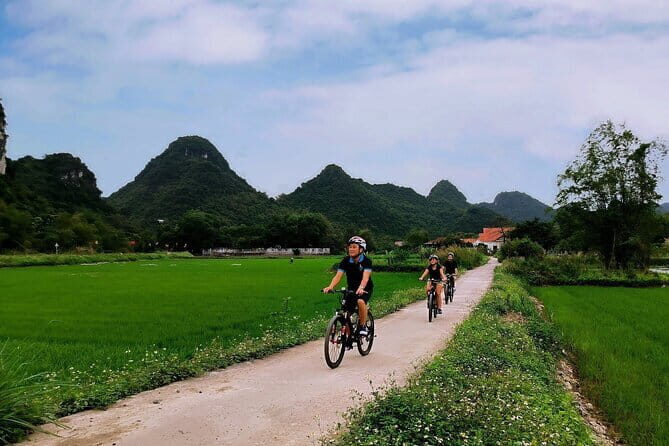 Private Luxury Day Tour in Trang An, Hoa Lu and Mua Cave - What the Tour Means for You