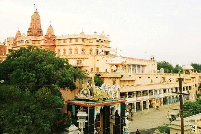 Private Mathura Vrindavan Day Tour from Delhi - Vrindavan’s Temples and Sacred Sites