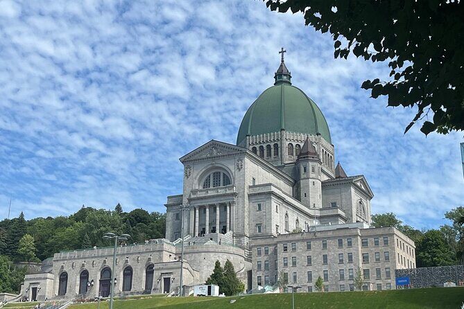 Private Montreal Car Tour with History and Hidden Gems - Who Should Book This Tour?