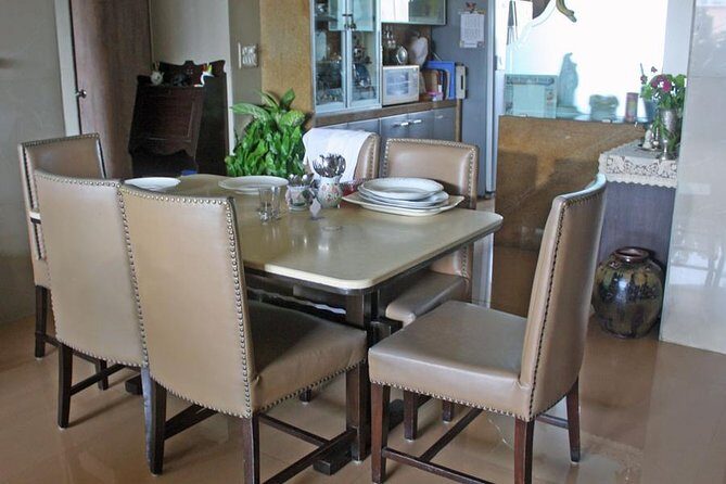 Private Mumbai Home Cooking Lesson and Grant Road Market Tour - Market Tour in Grand Road