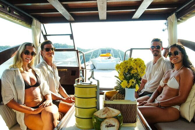 Private Pig Island & Koh Taen Luxury Longtail Tour - Detailed Breakdown of the Experience