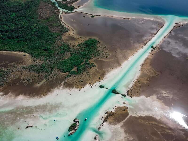 Private pontoon tour in the seven colors Bacalar lagoon - What makes this pontoon tour stand out?
