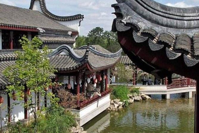 Private Shanghai Layover Tour to Zhaojialou Water Town with Lunch or Dinner - Who Should Consider This Tour?