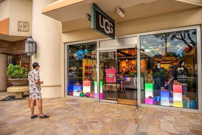 Private Shopping Tour from Honolulu to Waikele Premium Outlets - Arriving in Honolulu: The Starting Point