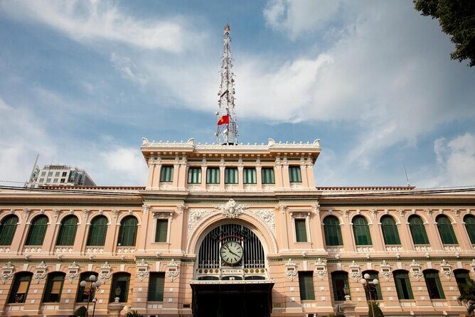 Private sight-seeing motorbike tour with local expert/student in HCMC - Why This Tour Stands Out