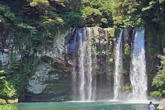 Private Taxi Tour of South Jeju With English Speaking Driver - What to Expect from the Experience