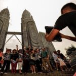Private Tour: 2 in 1 Kuala Lumpur & Malacca Historical Day Tour - Key Photo Stop: Petronas Twin Towers