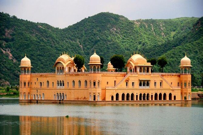 Private Tour: Jaipur Sightseeing with Monument Entrance Fees - Authentic Experiences and Insider Tips