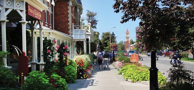 Private Tour of Niagara Falls with Niagara City Cruise - What Travelers Say