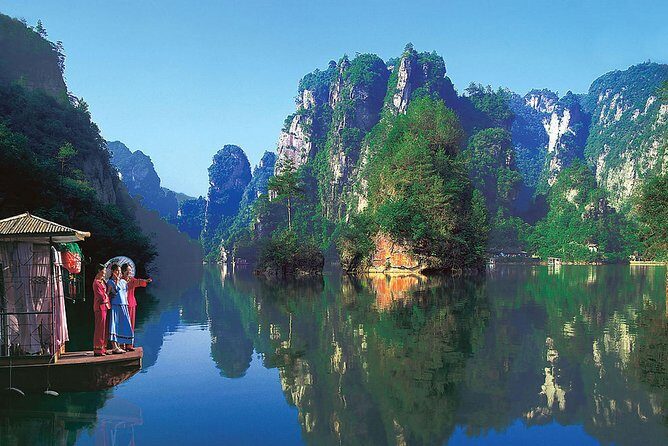 Private Tour of Zhangjiajie Grand Canyon Glass Bridge and Baofeng Lake - Authentic Experience and Practical Tips