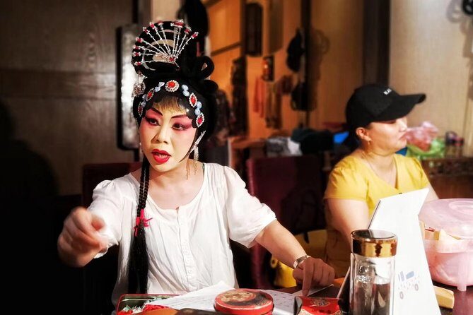 Private Tour: Shichahai, Nanluoguxiang and Peking Opera&dinner - Culinary Delights: Peking Duck Dinner