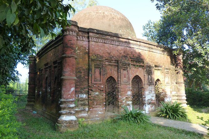 Private Tour: Sonargaon Full-day Sightseeing Tour; The Ancient Capital - Panam Nagar: An Architectural Puzzle
