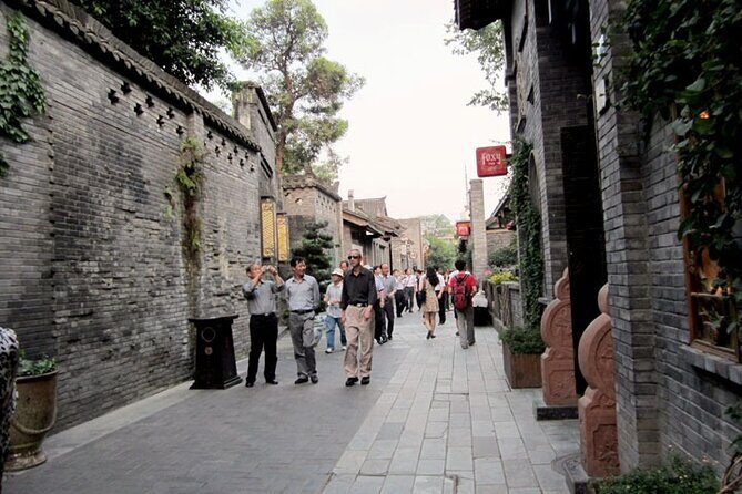 Private Tour to see Giant Pandas and Jiuzhaigou - The Authenticities and Unique Experiences