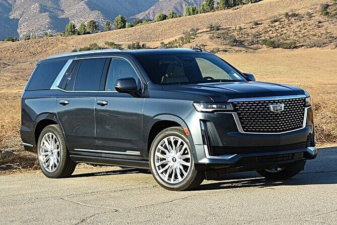 Private Transfer Boston Airport BOS to Boston by Business or Luxury Vehicle - The Vehicle Options: Comfort and Style for Every Group