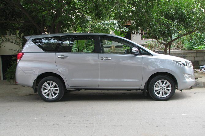 Private Transfer: Hanoi city center to the airport - Key Points