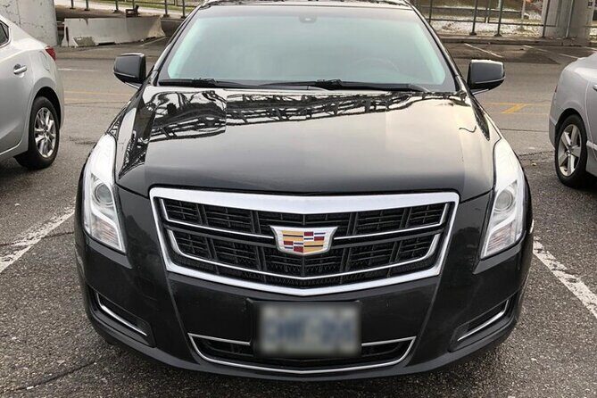 Private Transfer Toronto Pearson Airport To Toronto Hotels/Airbnb - Meeting and Drop-Off Flexibility