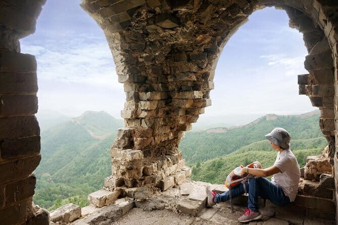 Private Wohushan Wild Great Wall Hiking Tour with Picnic - Picnic on the Battlements