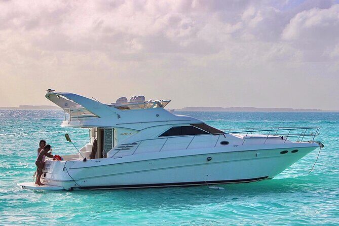 Private Yacht SeaRay 46ft Cancun 25P17 - Breaking Down the Experience: From Departure to Return