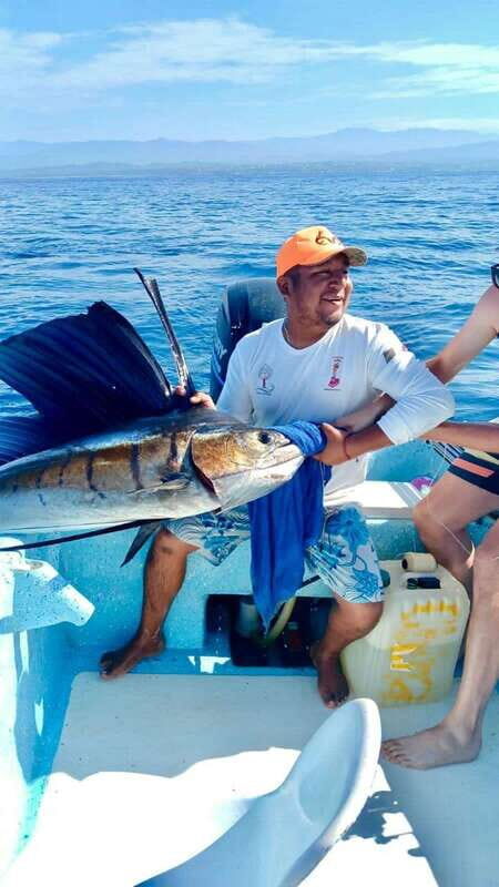 Puerto Escondido: Fishing Boat Trip with Buffet Lunch - The Value and Practical Details