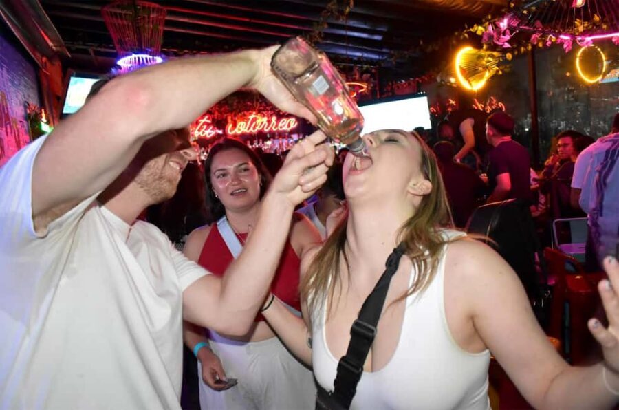 Puerto Vallarta: Guided Pub Crawl With Welcome Drinks - What Travelers Say