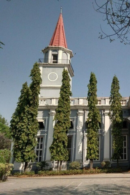 Pune: Cultural Half-Day City Tour with Snacks (AC Car Tour) - Savoring Pune’s Flavors and Hospitality