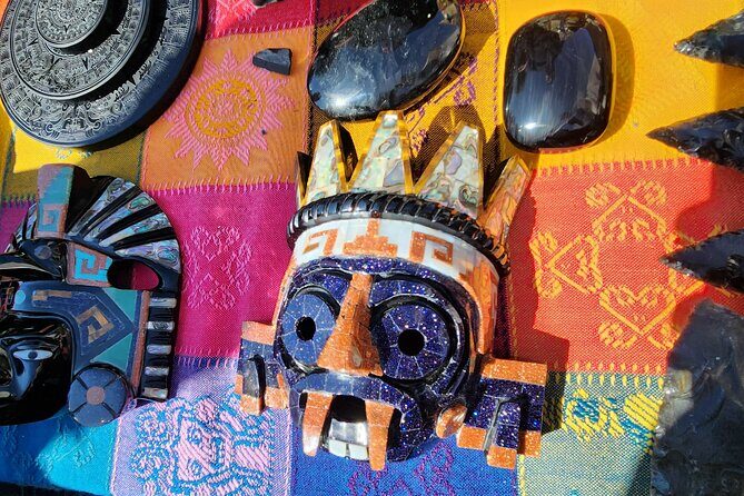 Pyramids and Basilica of Guadalupe Tour with Round Transport - Exploring Teotihuacán: Walking Among the Ancients