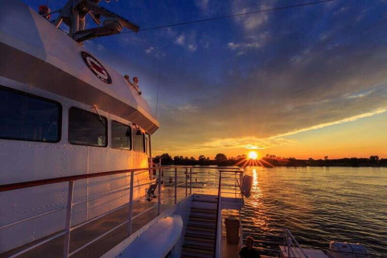 Québec City: 2-Hour Cocktail & DJ Evening Cruise - The Itinerary and What to Expect