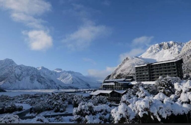 Queenstown to Mt Cook guided overnight tour - A Deep Dive into the Itinerary