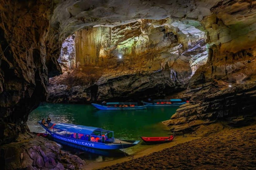 Qung Bình: Phong Nha Cave 4.5 km Kayak and Trek Tour - The Itinerary in Detail