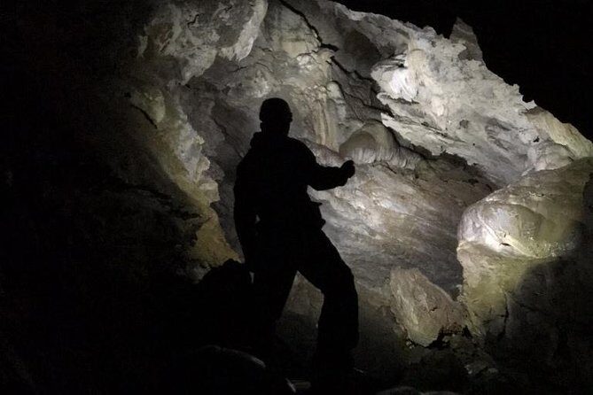 Riverbend Cave Explorer - The Journey Into the Cave: What to Expect