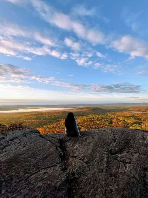 Robertson Cliffs: Where Falcons Fly Guided Hike - The Experience and Its Rewards