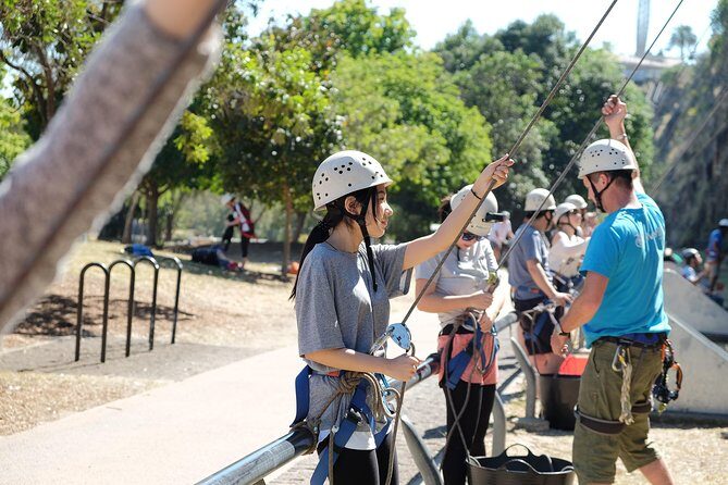 Rock Climbing at the Kangaroo Point Cliffs in Brisbane - The authentic views and surroundings