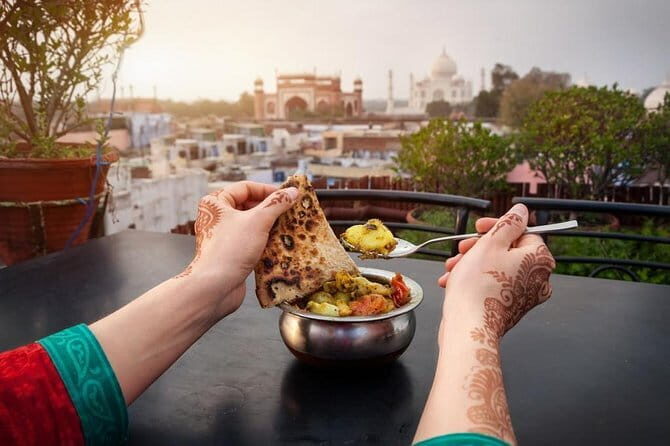 Romantic Mohabbat the Taj Show with a lavish dinner - Ending with Mughal Cuisine